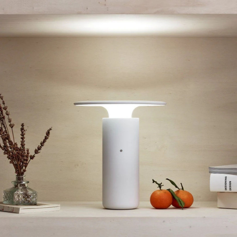 Nais Handmade Clay Table Lamp - Matte White – Luxe Pendant Lighting